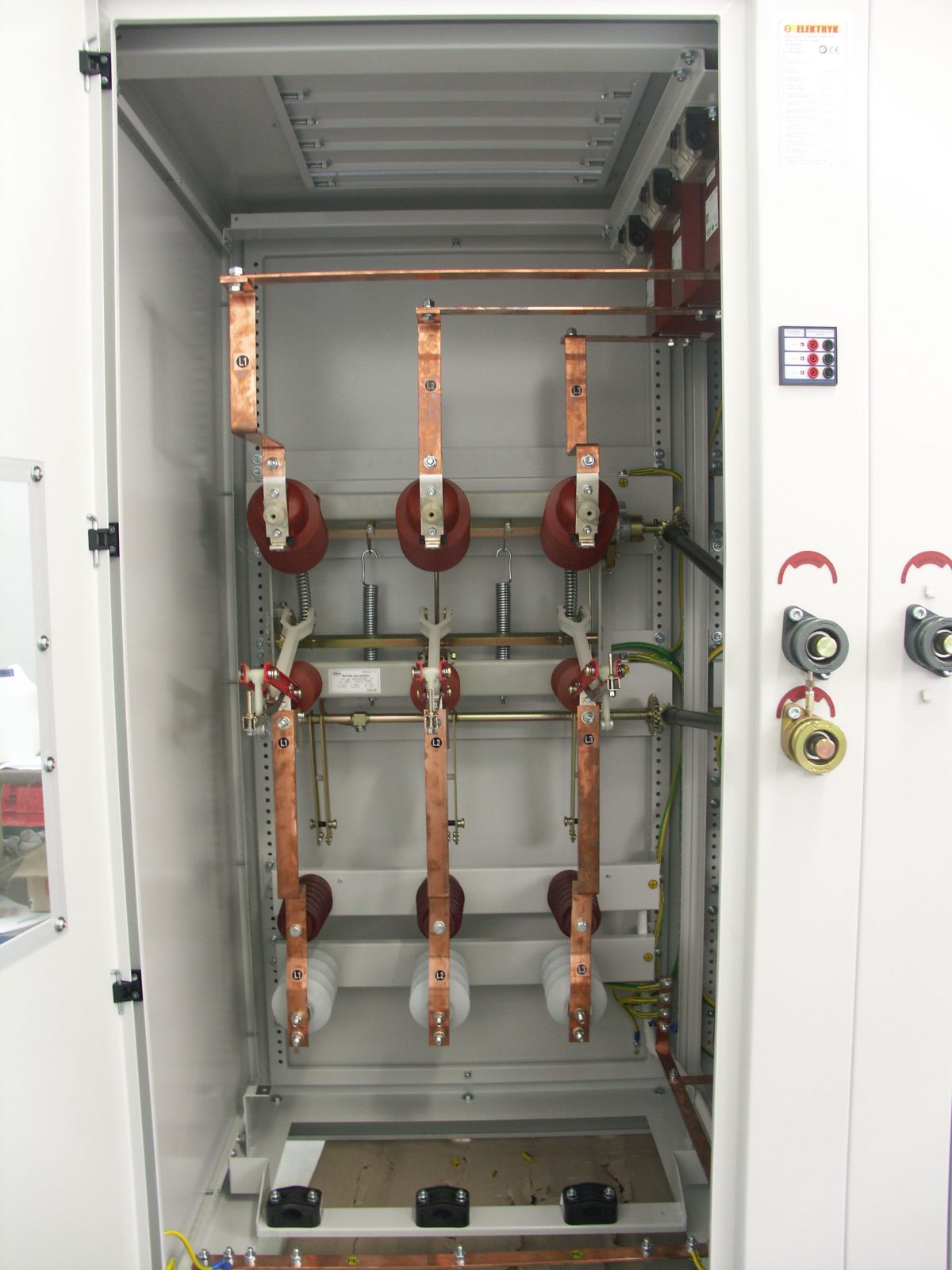 Mittelspannungs-Schaltanlagen, Schaltschränke bis 30 kV, nach Maß.